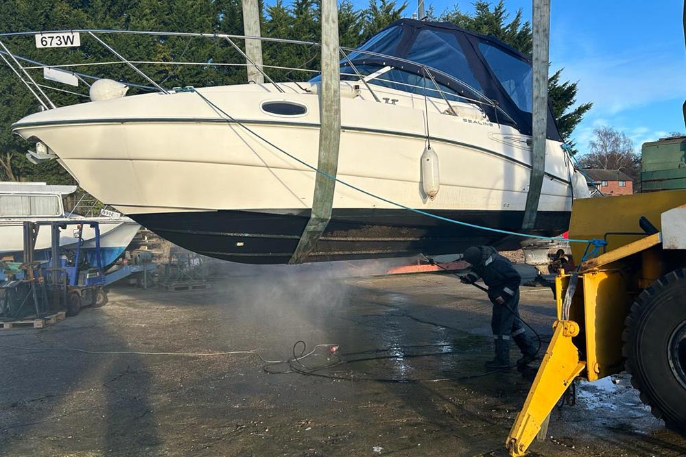 Hard standing - Bell Boats Marina